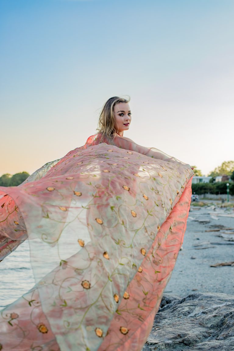 Jillian at Willows Beach – MKM Photography